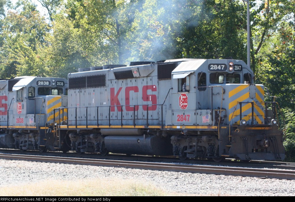 KCS 2847 heads West